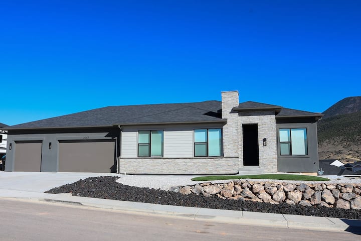 Mountain View Retreat - Cedar City, UT