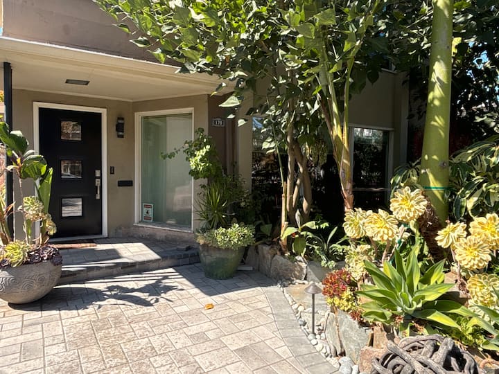 Discover Rare Retreat Near Whole Foods And Station - San Jose, CA