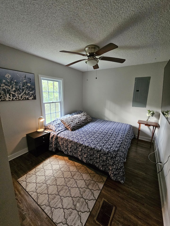 Bedroom 2- Clean And Quiet Space - Goose Creek, SC