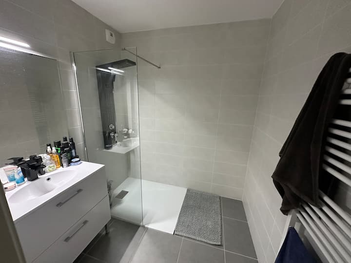 Appartement Neuf T2 - ibis Styles Marseille Aéroport