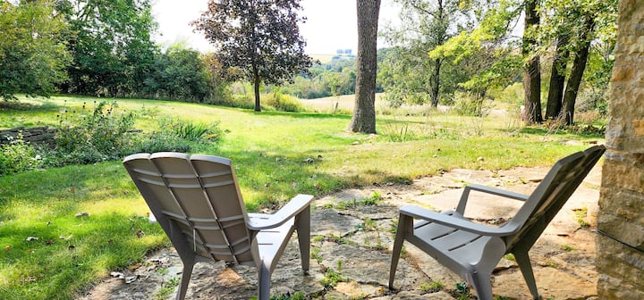 Cozy Cottage W/ Driftless Views - Belmont, WI