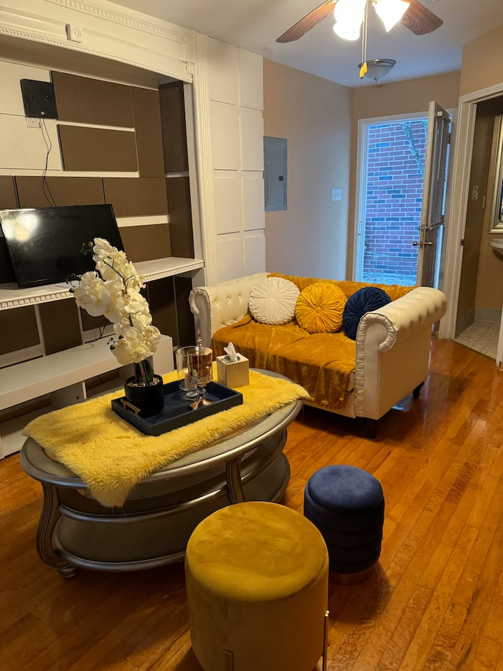 Flora’s Beautiful Guest House - Barker Lake, Cypress