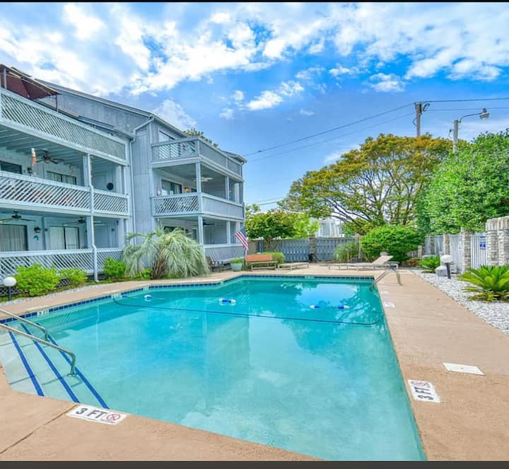 Spacious Condo Near The Ocean - Myrtle Beach, SC