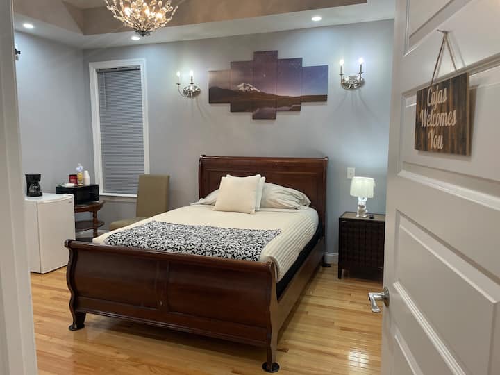 Cajas- Private Room With Bathroom - Burlington, NC