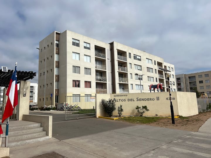 Departamento La Serena, 1º Piso, Cómodo Y Seguro. - Coquimbo