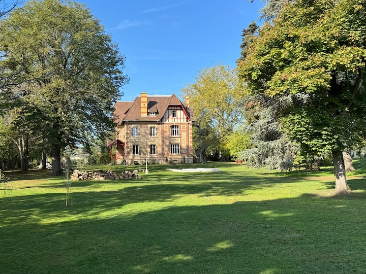 Le Manoir Du Bourg - Avec Piscine - Saône-et-Loire