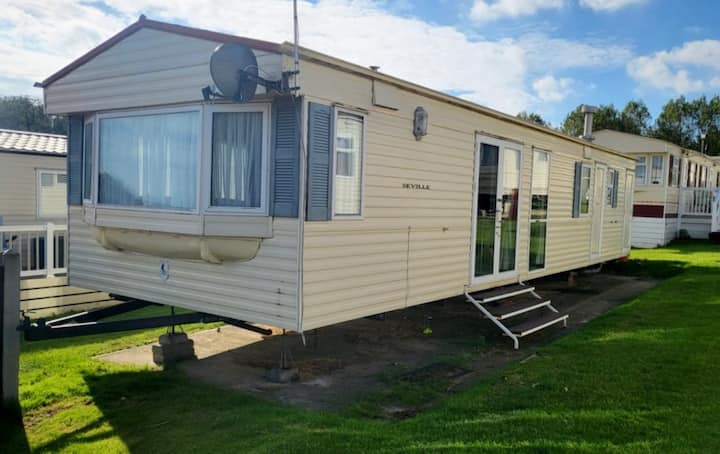 Static Caravan With Sea Views - Isle of Sheppey