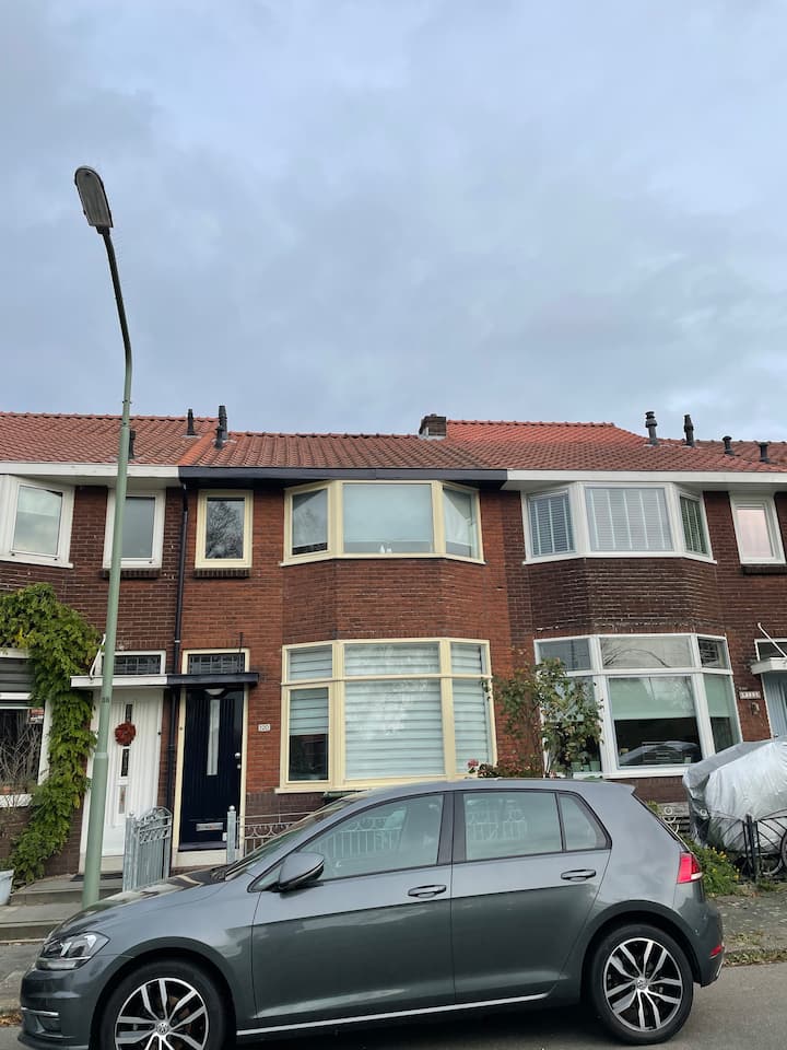 Private Bedroom In A 3-story Home Near Rotterdam - Dordrecht