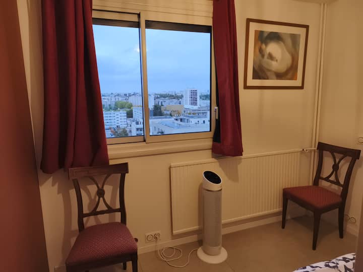 Chambre Chez L'habitant
Proche Toutes Commodités - Saint-Bonnet-de-Mure