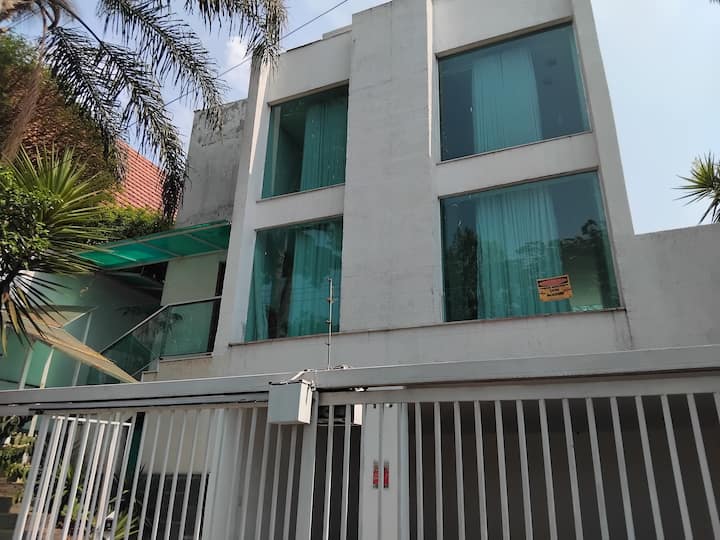 Linda Casa C/piscina No St Lucia - Belo Horizonte