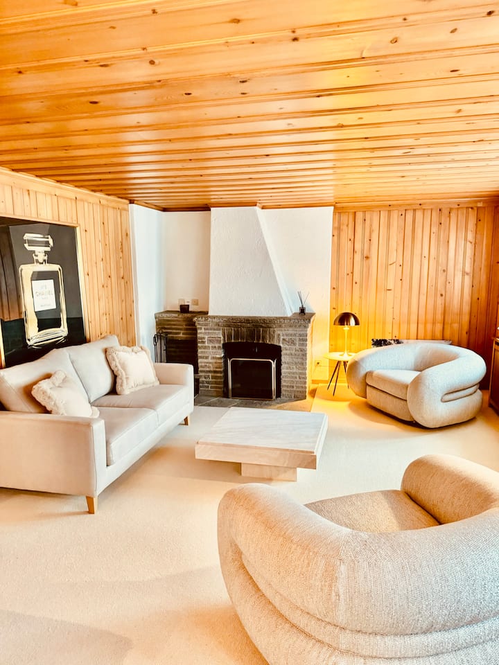 Gstaad Center Chic 3 Br Apt View - Schönried