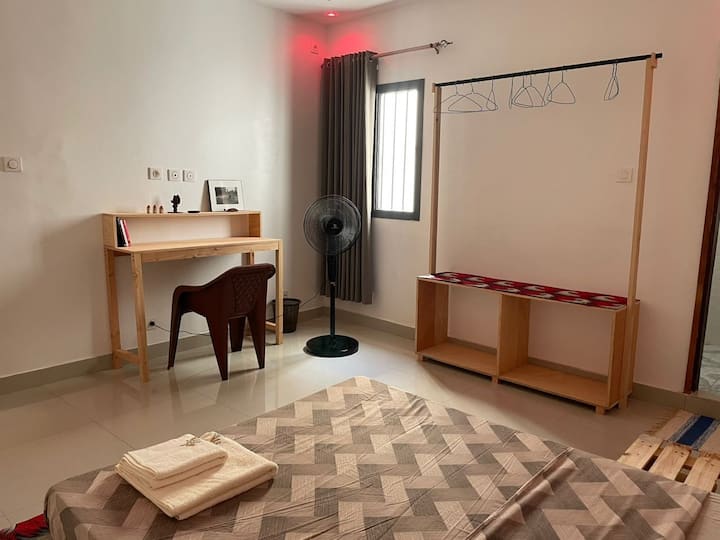 Chambre Privée Climatisée Bour Sine - Dakar