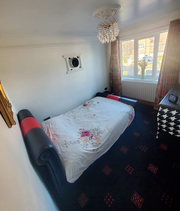 Double Bedroom At Cute House - Nottingham