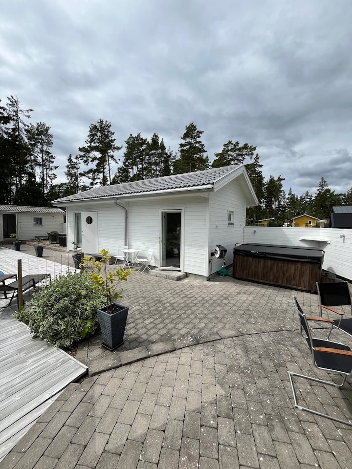 Havsnära Boende På Mysiga Oknö - Mönsterås