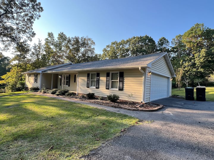 Convenient Golf Getaway - Southern Pines, NC