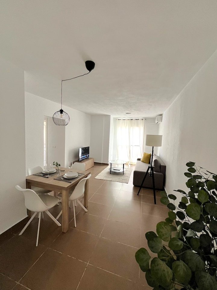 3 Hab + Parking Privado · Junto Al Centro - 馬拉加