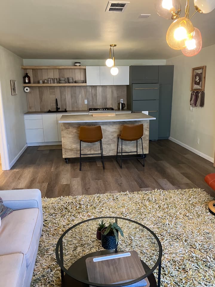 Downtown Evergreen Bungalow - Evergreen, CO