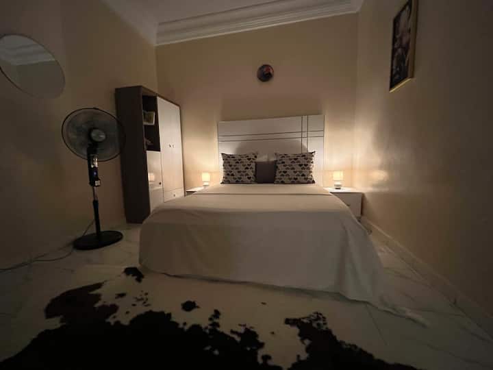 Chambre Climatisée, Serviettes, Café Ou Thé Offert - Dakar