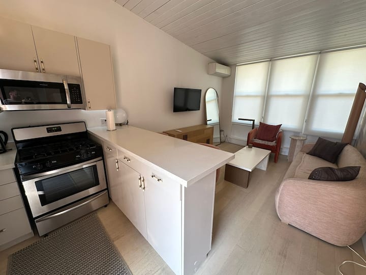 1bedroom Apt At Walk Of The Fame Hollywood. - West Hollywood