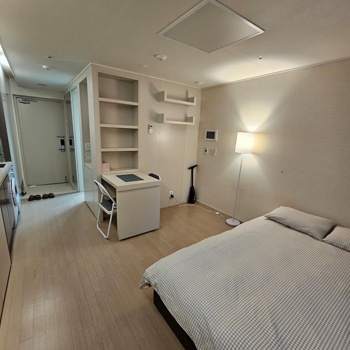 Mstar 400a, Line 9, 1 Minute, Tv, Sofa - Seoul