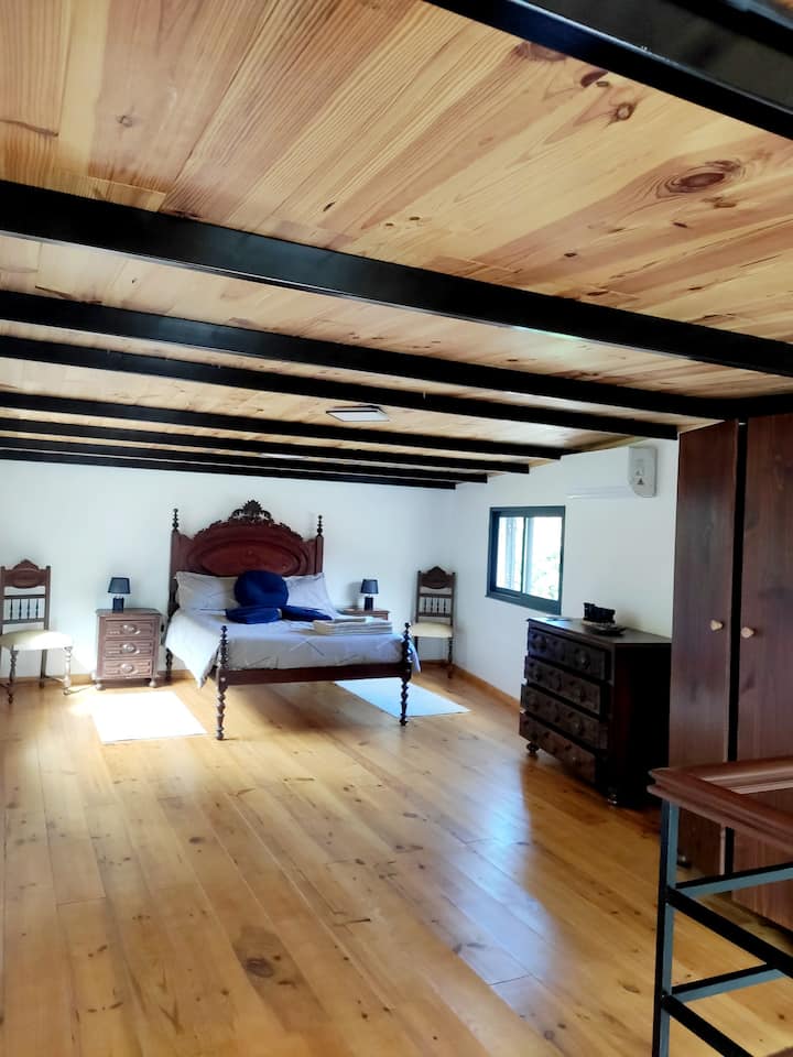 Peaceful Madeira Retreat
* Lush Views & Fast Wi-fi - São Vicente