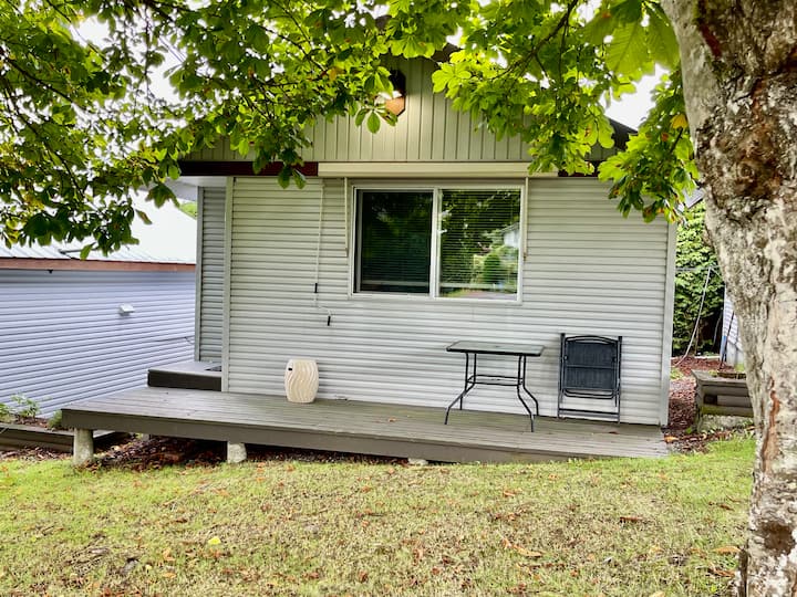 Cosy Cabin In Saltair - Chemainus
