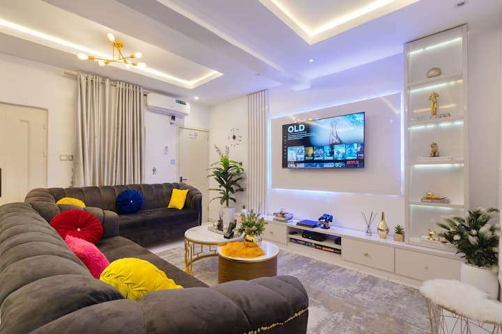 A Luxury 2 Bed &2 Baths In Lekki With Pool And Ps5 - Nigeria