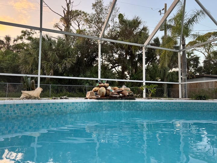 Relax In This Beautiful Home Away From Home! - Port Charlotte, FL