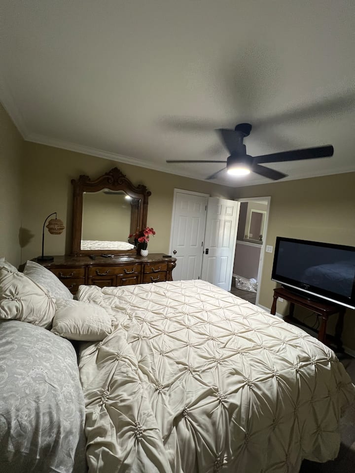 Majestic Retreat - High Point, NC