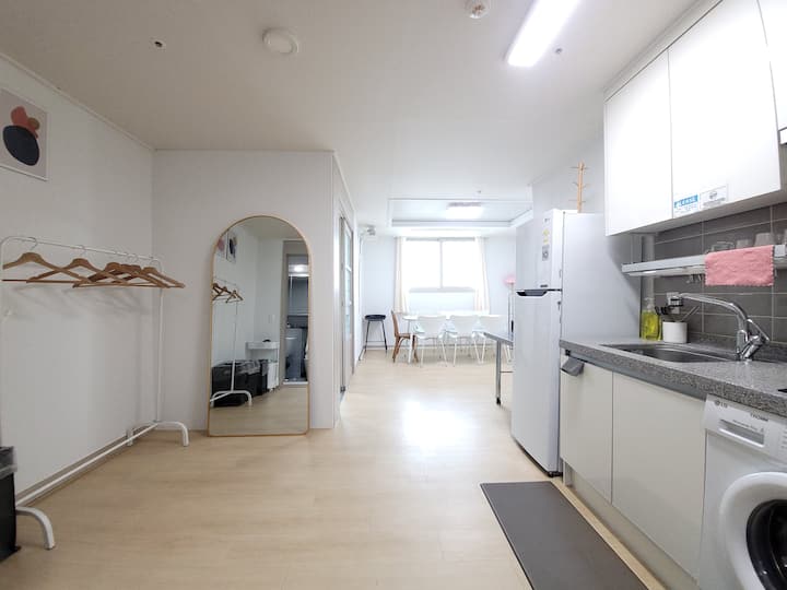 Stay Gree#151/방2거실1/ 53㎡/ Busan Station 3분/ 10명가능 - Busan