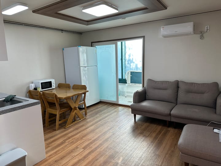 로얄 5_3인이상(2룸) - Pyeongtaek-si