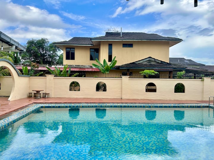 Swimming Pool｜ktv｜party House｜27-300 Pax! - Johor Bahru