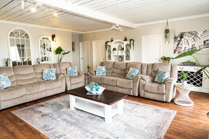 Quinns Beach Mansion Apartment 2 - Mindarie