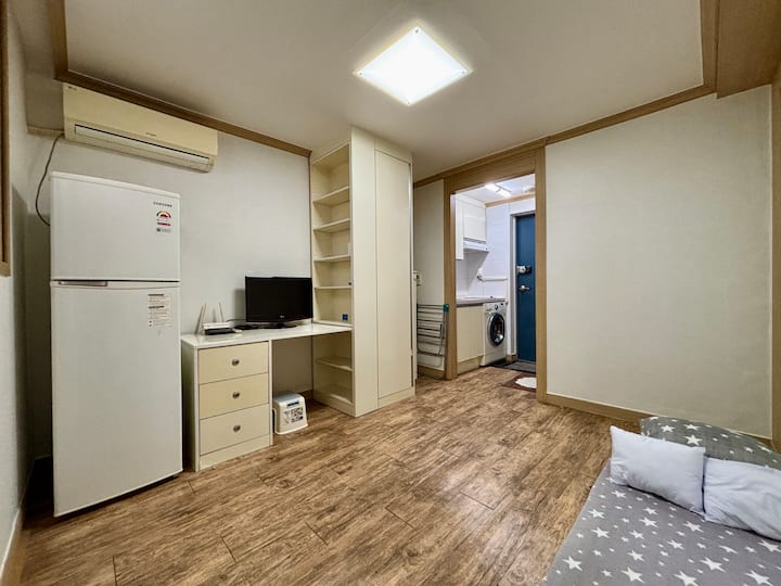 Affordable Student Home Near Terminal Complex - Daejeon