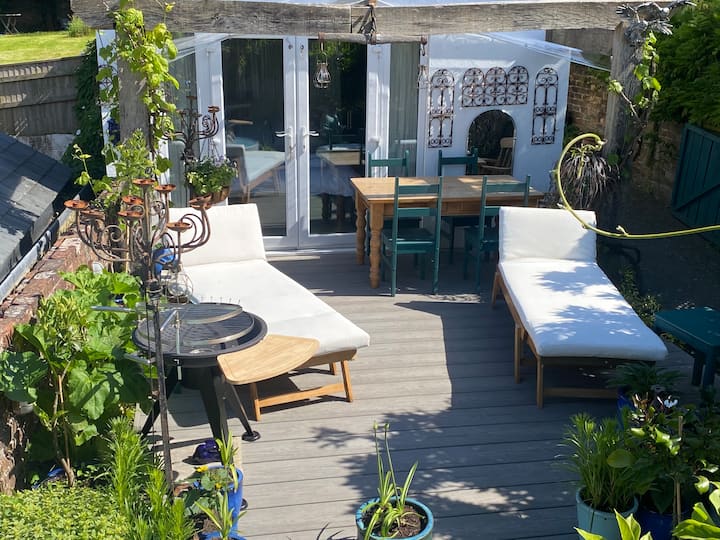 Boutique Tiny House With Private Terrace & Hot Tub - Lymington