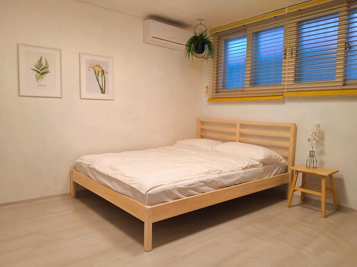 Monoplan Seongsu | Calm#서울숲#뚝섬역#서울숲역#아뜰리에거리#성수동 - Seoul