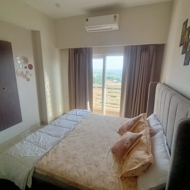 Tejasvi's Bliss Stay
Near Prem Mandir - Vrindavan