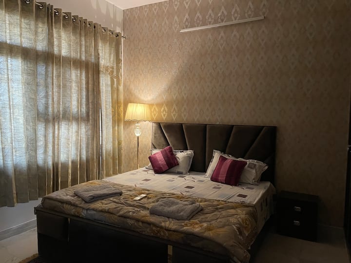 Stylish Airy/2bhk Apartment - Jaipur