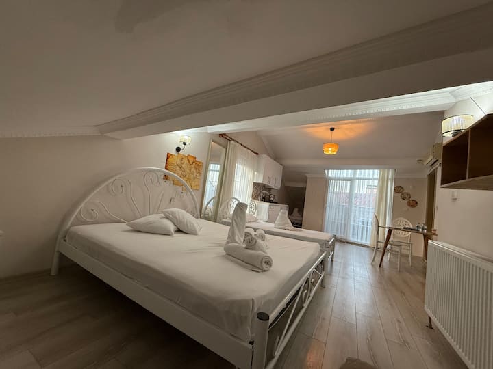 Merkezde Balkonlu Geniş Oda - Şile