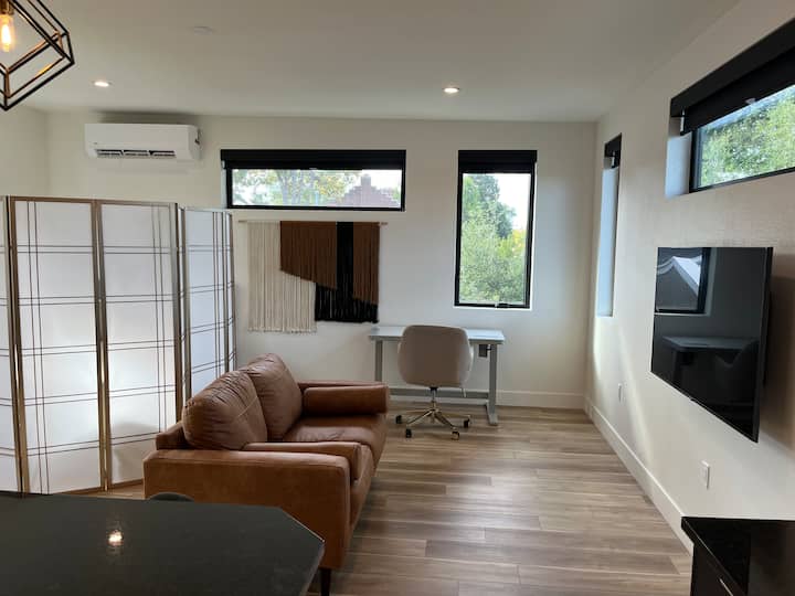 Modern Studio (Long Stay) Near Rino - Denver, CO