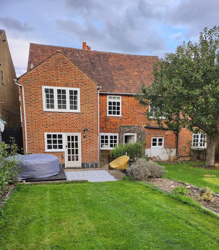 Unwind At Fern Cottage - Hertfordshire