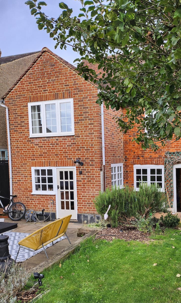 Unwind At Fern Cottage - Stevenage