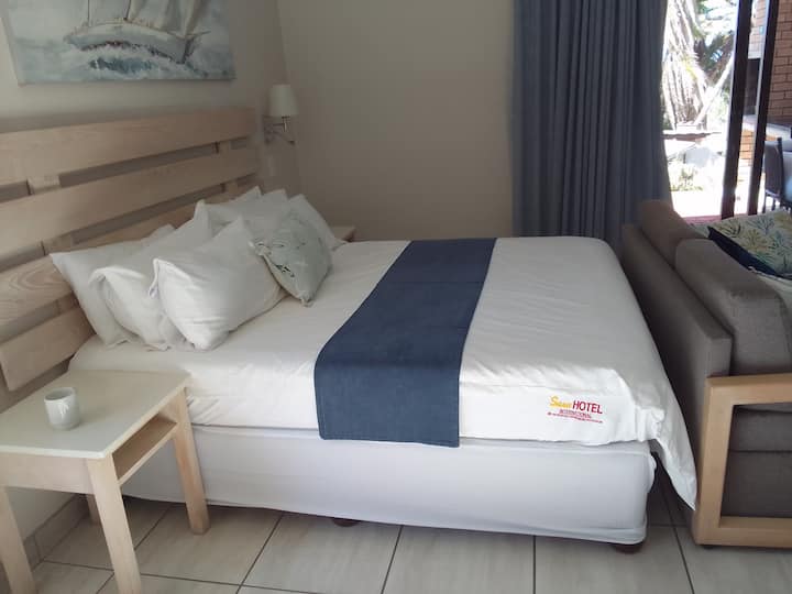 The Apartment Is 50m From The Apartment - Port Shepstone