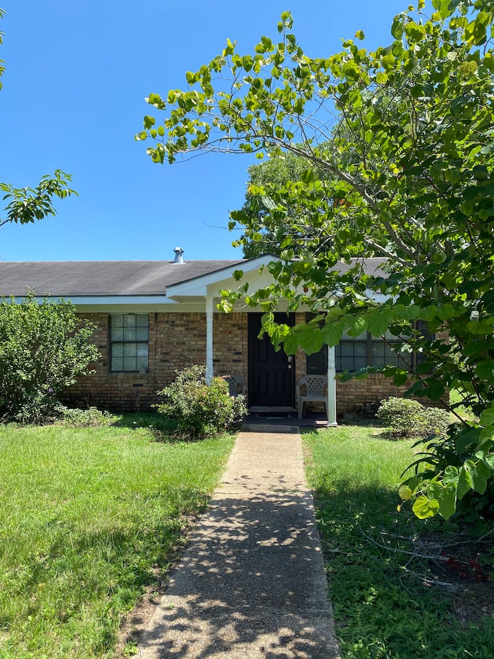 Single Cottage House At Demingpl - ビロクシ, MS