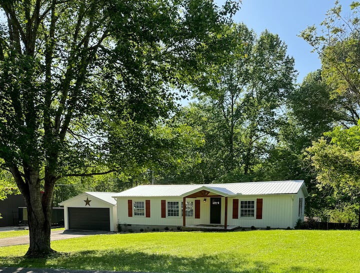 Southern Comfort At Norris Lake - LaFollette, TN