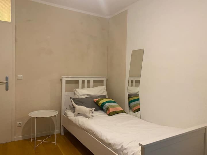 Privates Zimmer Mit Balkon - Cologne