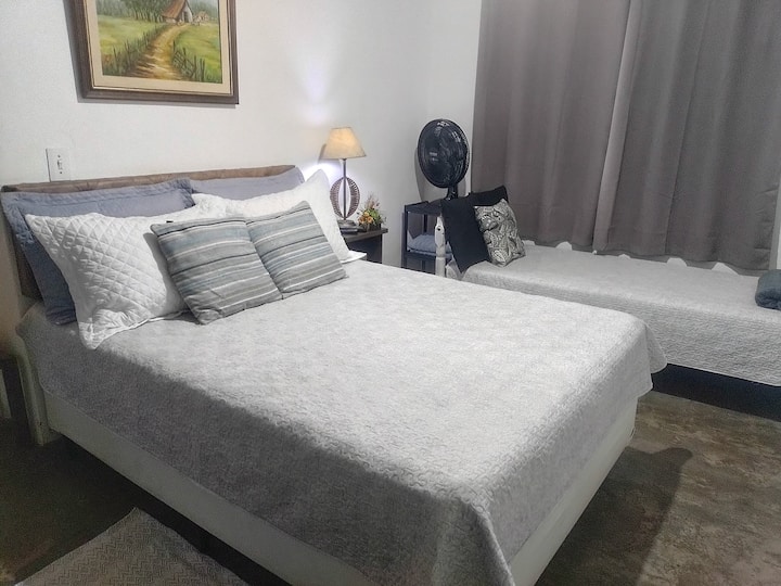 Chalé Das Alamandas
Mini Casa
Em Socorro - Sp - Socorro
