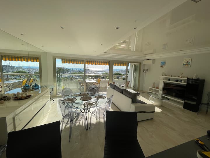 Superbe 3 Pièces Rénové, Vue Sur La Marina. - Villeneuve-Loubet