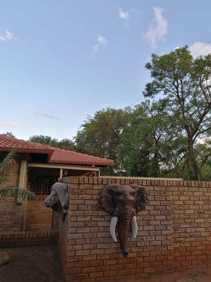 Fully Furnished Self Catering Houses - Welcome! - Phokeng