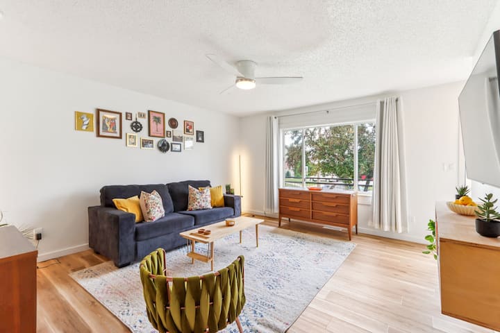 The Hawkeye Hideaway | 2 Br - Iowa